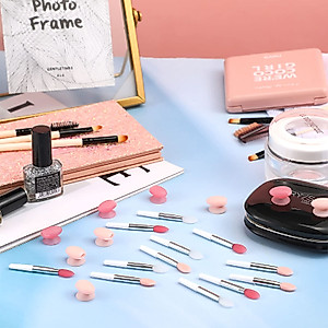 30 Pcs Silicone Lip Brush with Cover Lipstick Applicator Brushes Silicone Lipstick Brush Reusable Lip Applicator Silicone Makeup Applicator Lip Makeup Brush for Applying Cream or Eyeshadow, 3 Colors