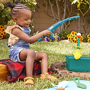 Little Tikes Cast & Count Multicolored Fishing Set Game Toy for Preschool Kids