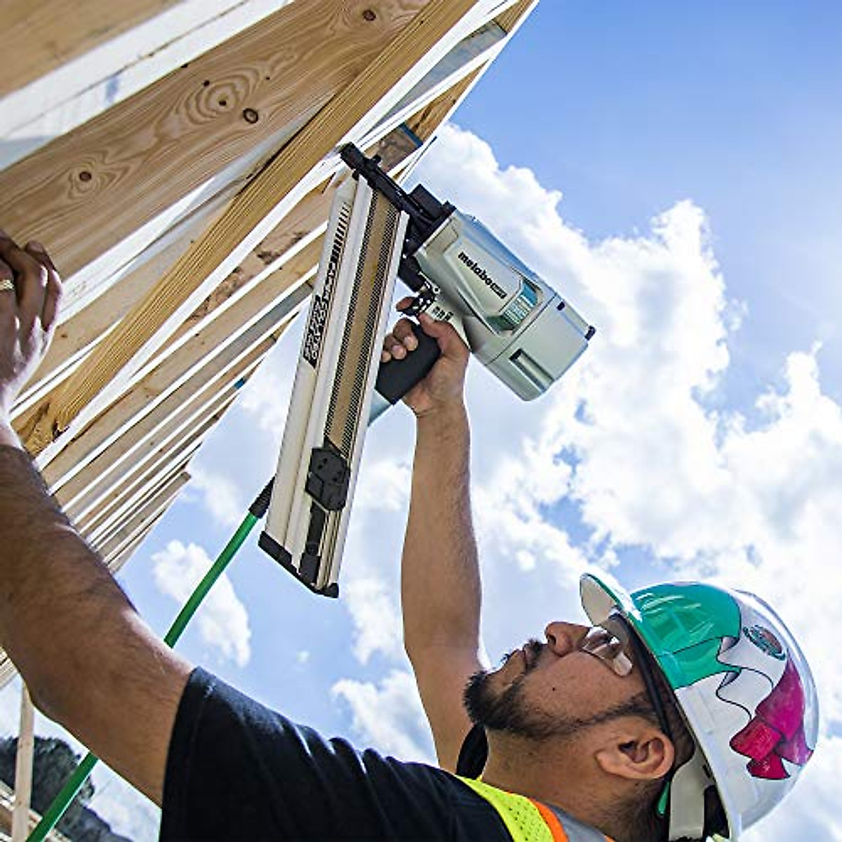 Metabo HPT Framing Nailer, Pneumatic, Accepts 30 Degree Paper Strip Collated Clipped Head Nails and 30 Degree Paper Strip Collated Offset Round Head Nails, 2-Inch to 3-1/4-Inch (NR83AA5)