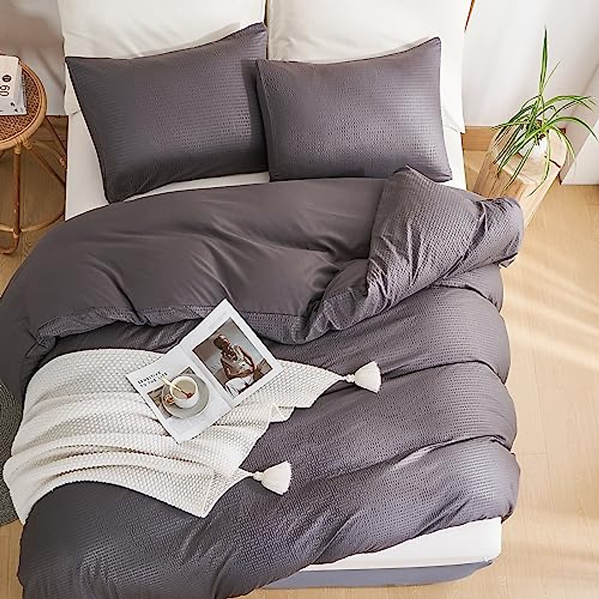 DuShow Seersucker Duvet Cover King-Solid Textured Bedding Cover Set,Soft Duvet Cover Set with Zipper Closure,Corner Ties(Dark Grey,104"x90")