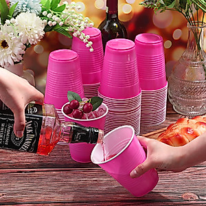 50 Count Party Cups 18 Ounce Disposable Plastic Cups for Wedding Birthday Party Beverage Drinking Water Cups for Indoor Outdoor Event Bachelorette Camping (Pink and White)