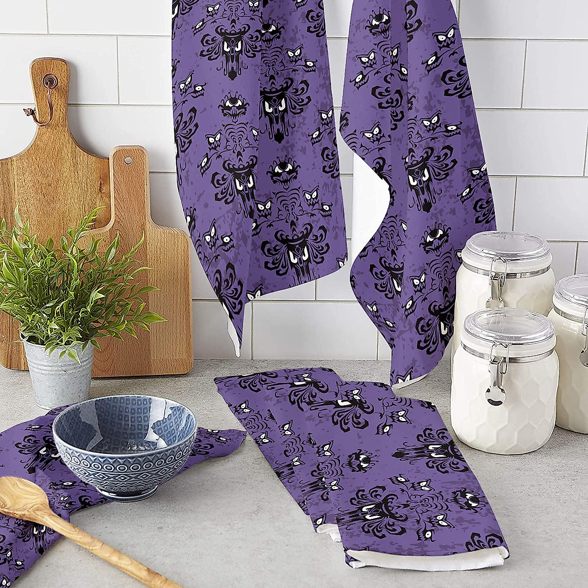 Kitchen Dish Towels 2 Pack-Super Absorbent Soft Microfiber,Halloween Haunted Horror Mansion Grim Grinning Ghosts Cleaning Dishcloth Hand Towels Tea Towels for Kitchen Bathroom Bar