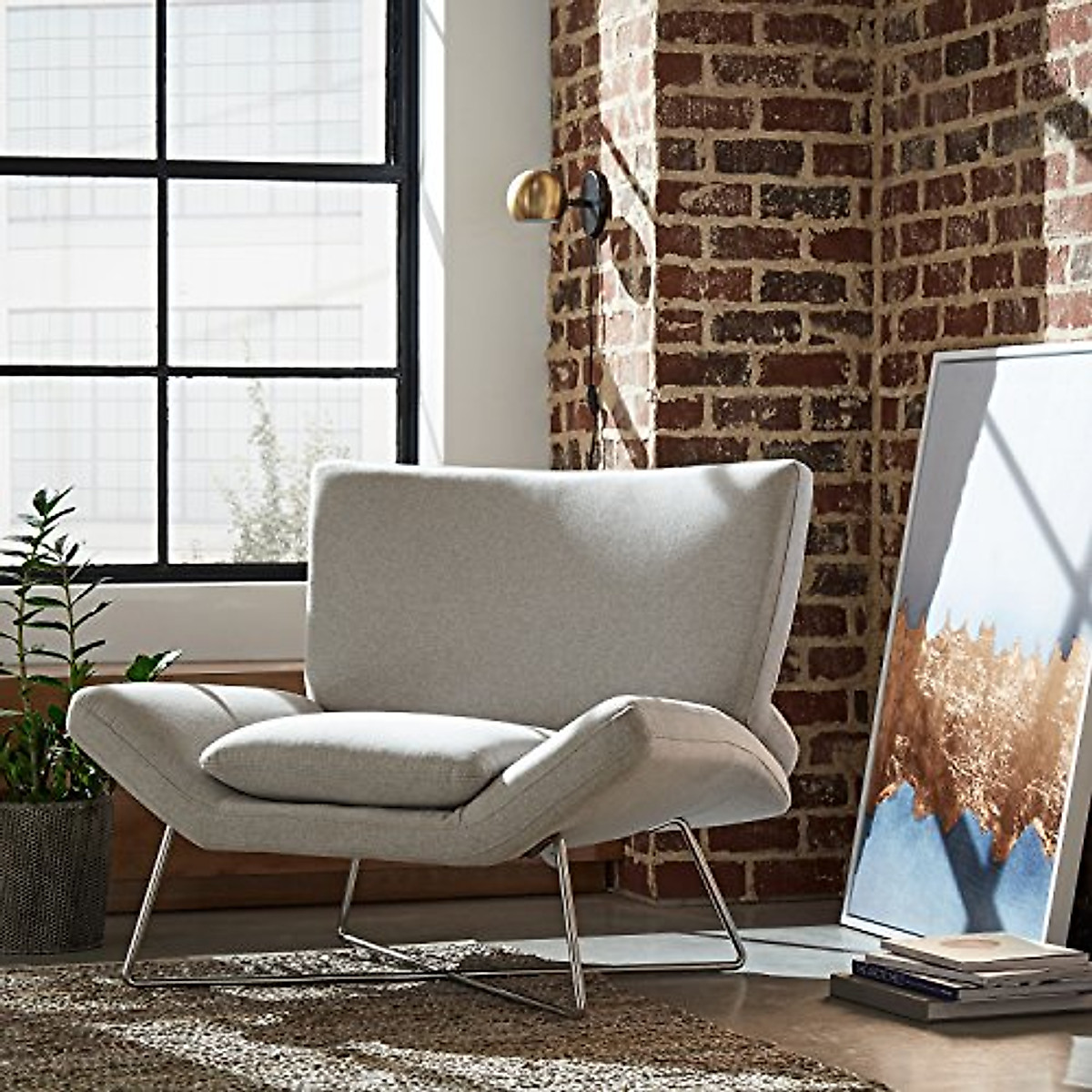 Amazon Brand – Rivet Mid Century Modern Wall Mounted Plug-In Sconce, 7.25"H, Gold