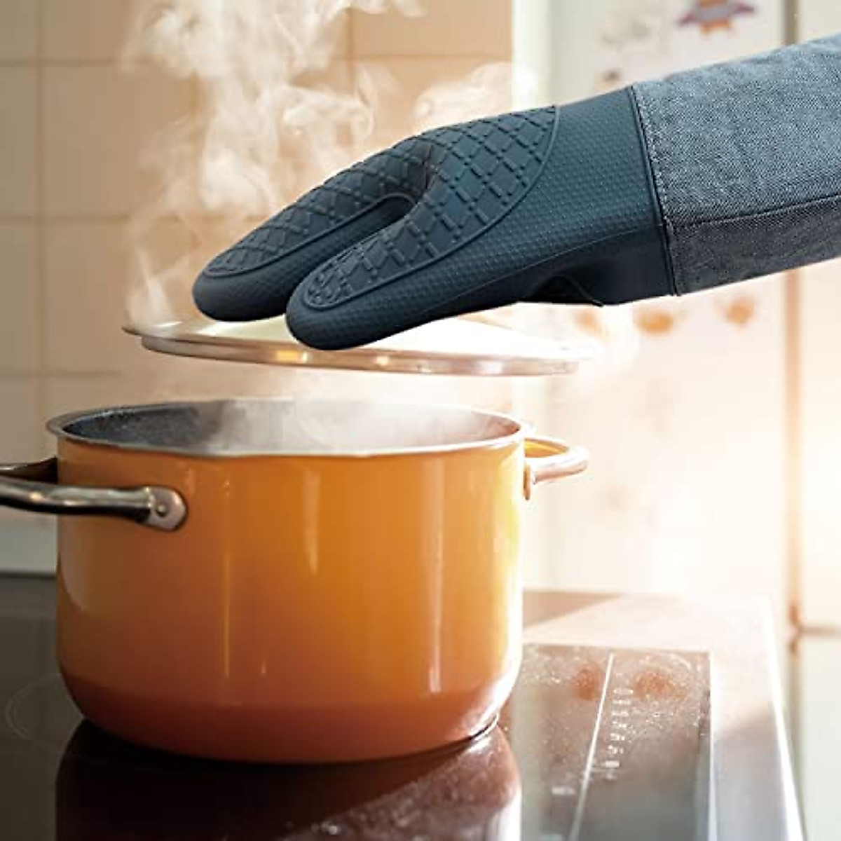 Professional Microwave Silicone Oven Mitts Yarn-Dyed 1 Pair and Kitchen Towels 2 pcs, Kitchen Lines Set for Heat Resistant with 500 Degrees of Kitchen Gloves Pot Holder for BBQ Cooking Baking