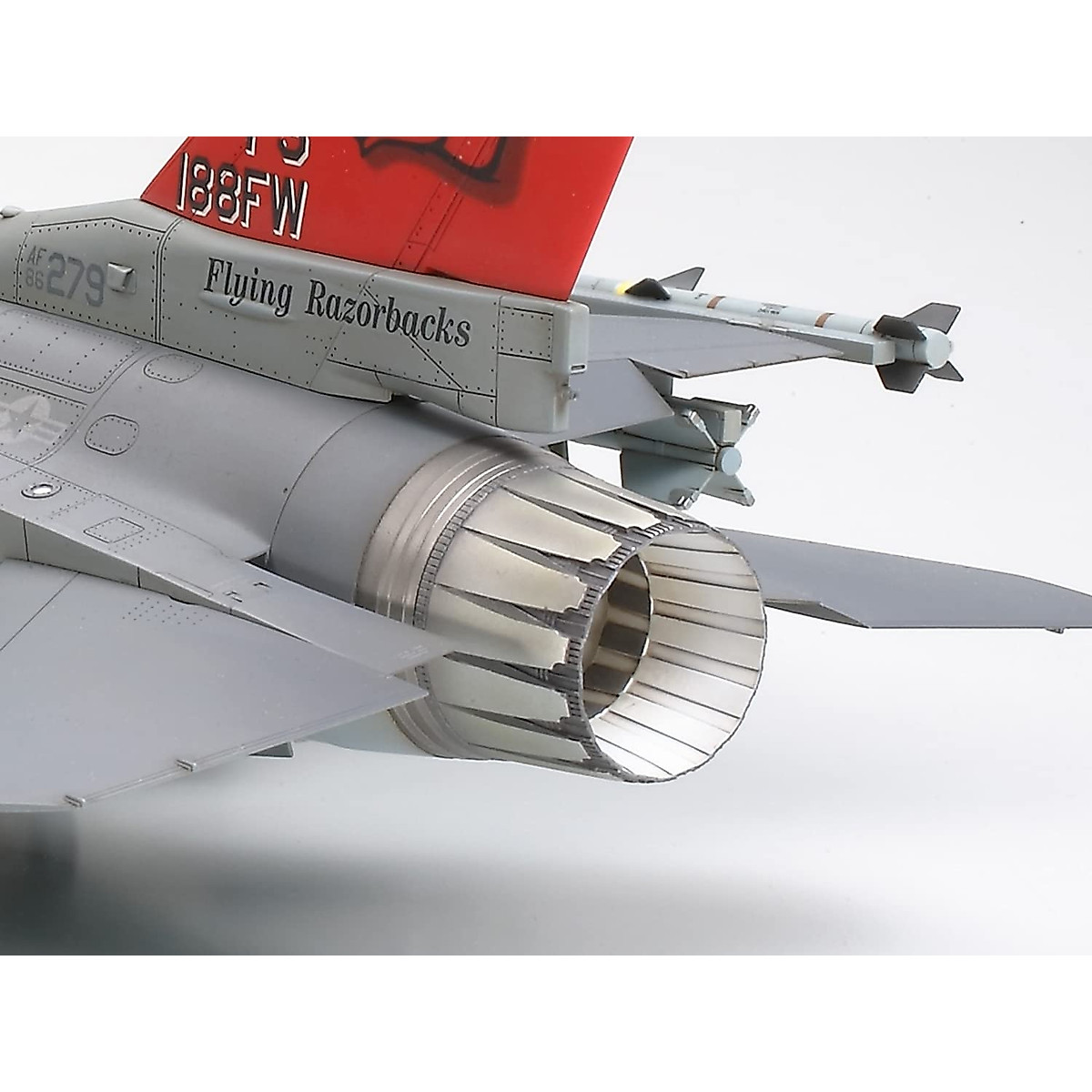 TAMIYA America, Inc 1/48 Lockheed F-16C Falcon ANG, TAM61101