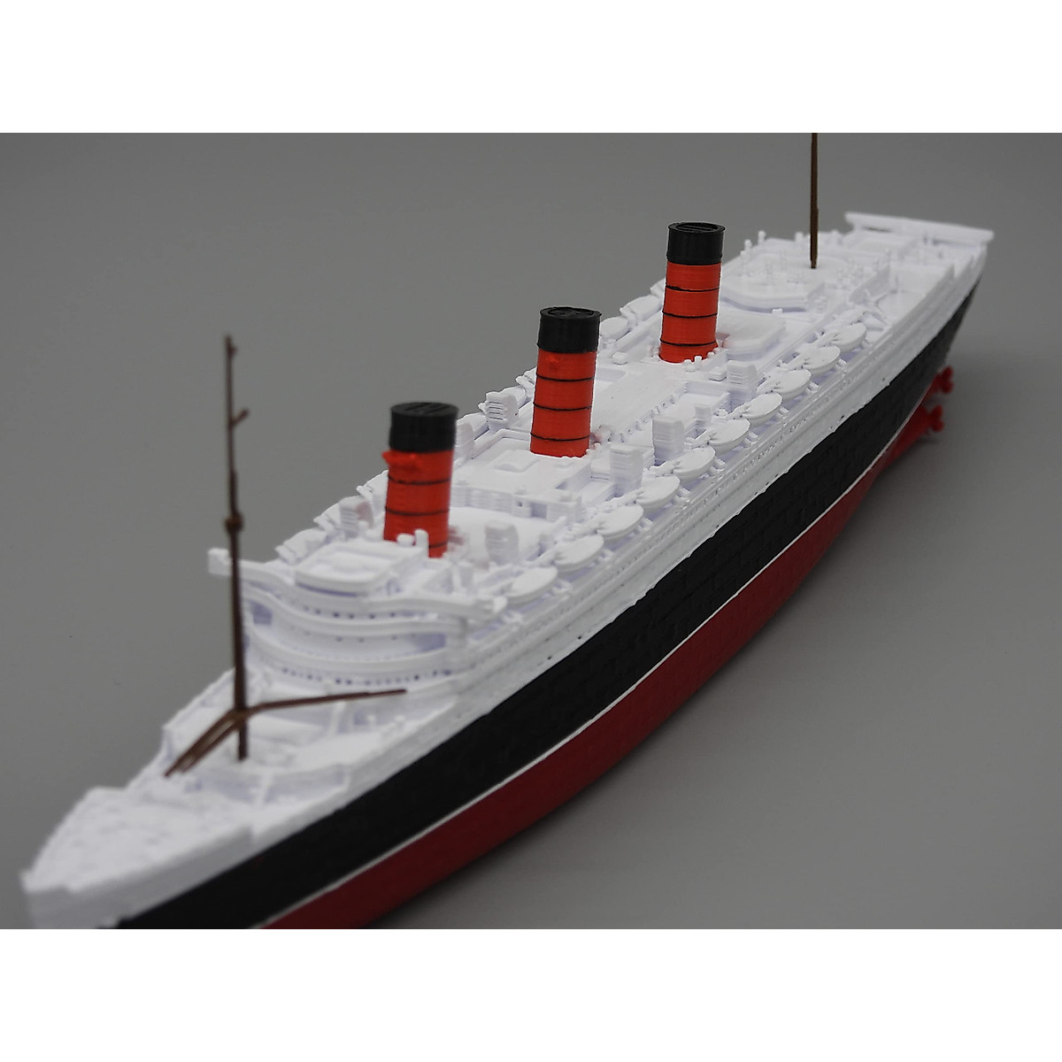 RMS Queen Mary Model 1 Foot in Length (Model)