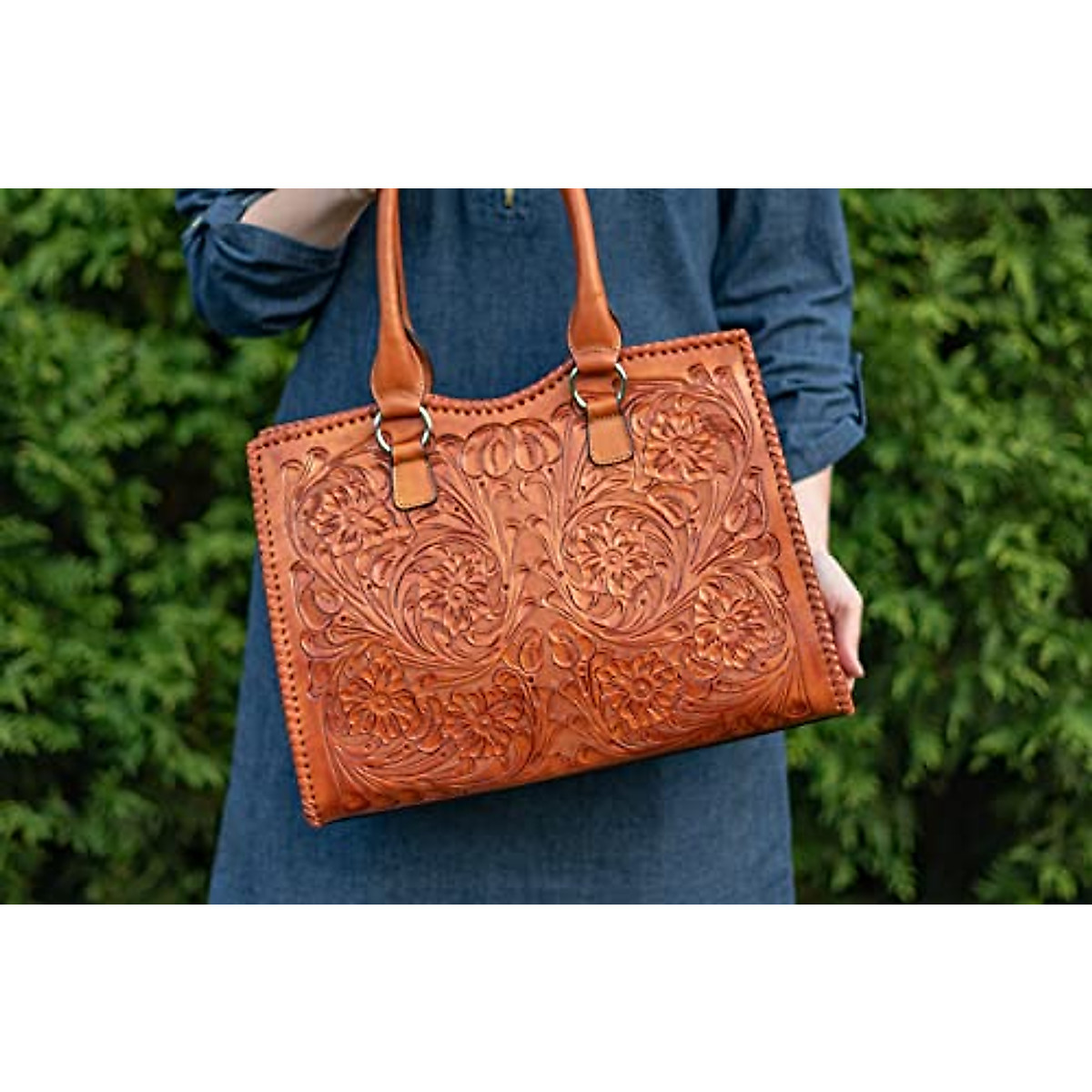 Mauzari Carlotta Women's Extra Large Tooled Leather Tote (Chestnut)
