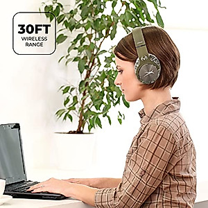 Altec Lansing R3volution X Realtree Wireless Bluetooth Headphones with 10 Hours of Battery Life, Deep Bass, Cooling Earcups, 30 Foot Wireless Range, Auxiliary Cable, Foldable (Real Tree Camo)