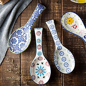 Sizikato Set of 2 Ceramic Spoon Rests, Utensil Ladle Rest for Kitchen, Blue Flower Pattern
