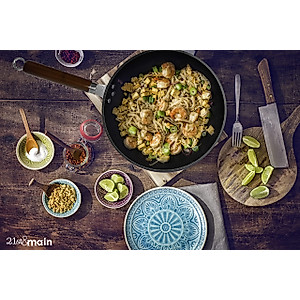 21st & Main Wok, Stir Fry Pan, Wooden Handle, 11 Inch, Lightweight Cast Iron, chef’s pan, pre-seasoned nonstick, for Chinese Japanese and other cooking