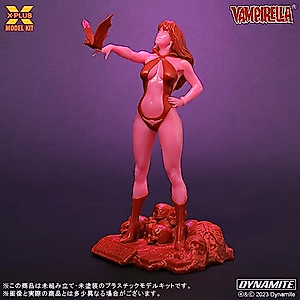 Star Ace Toys X-Plus Vampirella (Jose Gonzalez Edition) Phosphorescent 1/8 Scale Unpainted Plastic Model Kit