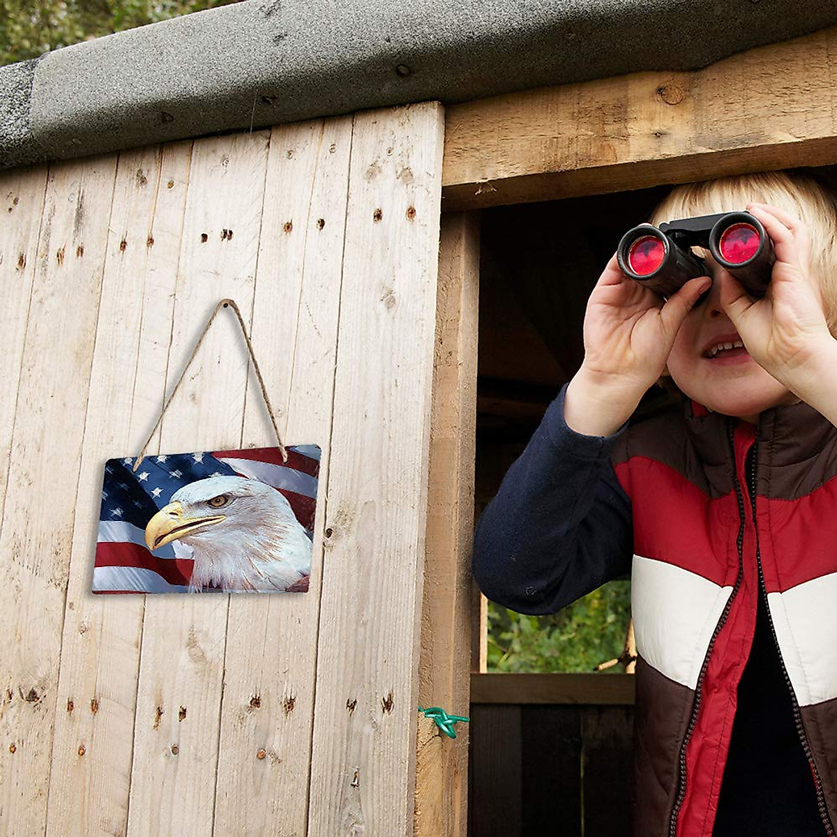 Welcome Wall Hanging Sign- Bald Eagle Head in American Flag Patriotic Army Stripe Star Blue Red White Slate Hanging Plaques for Front Door Porch Window Farmhouse Garden 5.1" x 7.9" Wall Home Decor