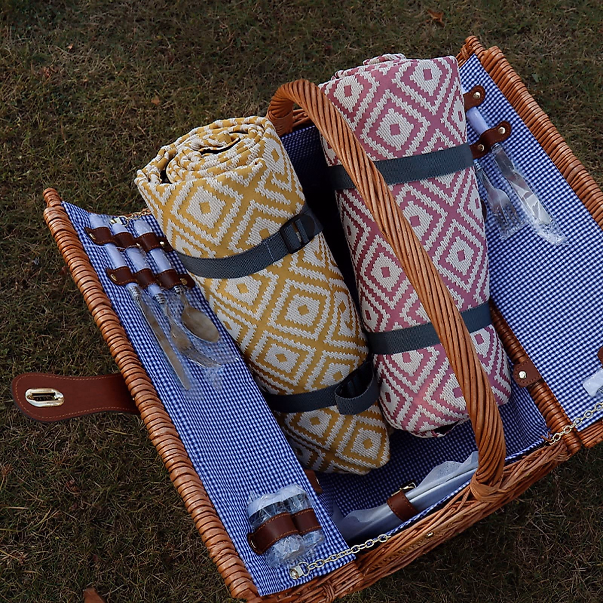 CYXI Grill Accessories,Picnic Basket,BBQ Tools Set, 13PCS Stainless Steel Grilling Kit for Travel, Picnics, RVs, Camping, BBQs, Parties and More