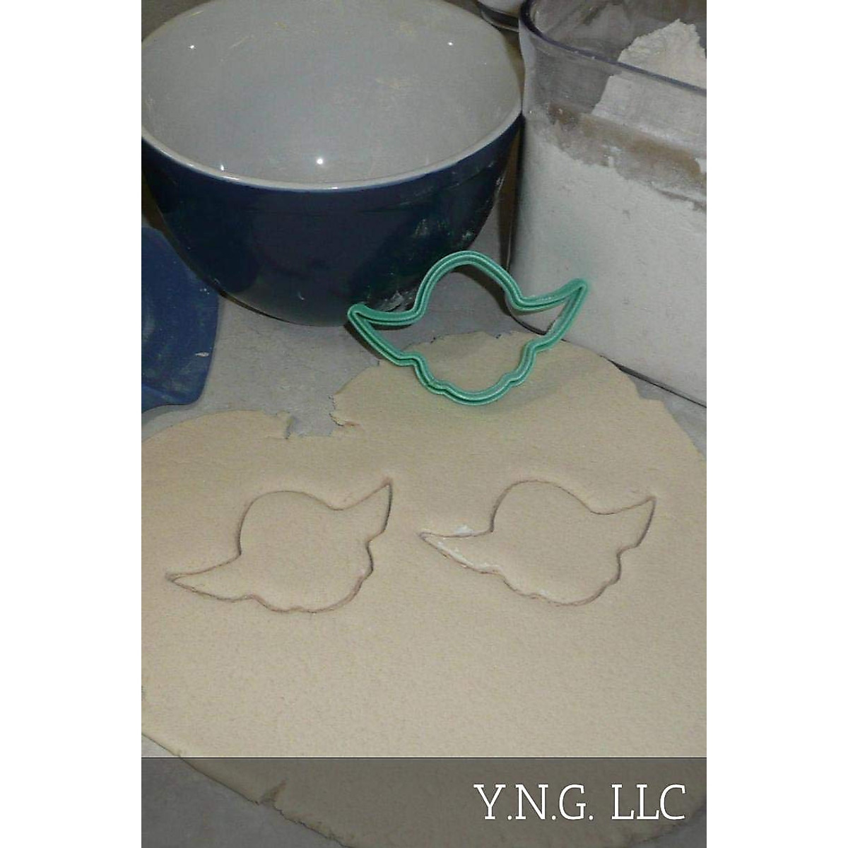 YODA OUTLINE HEAD FACE JEDI MASTER STAR WARS MOVIE CHARACTER LIGHTSABER SPECIAL OCCASION COOKIE CUTTER BAKING TOOL USA PR2045