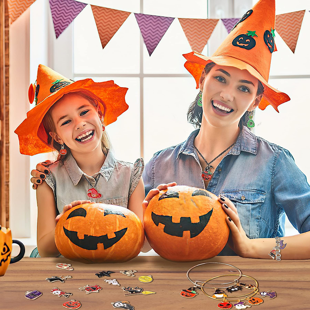 SANNIX 110Pcs Halloween Charms Gold Enamel Jewelry Making Charms for Halloween Bracelet Necklace Making and Decoration