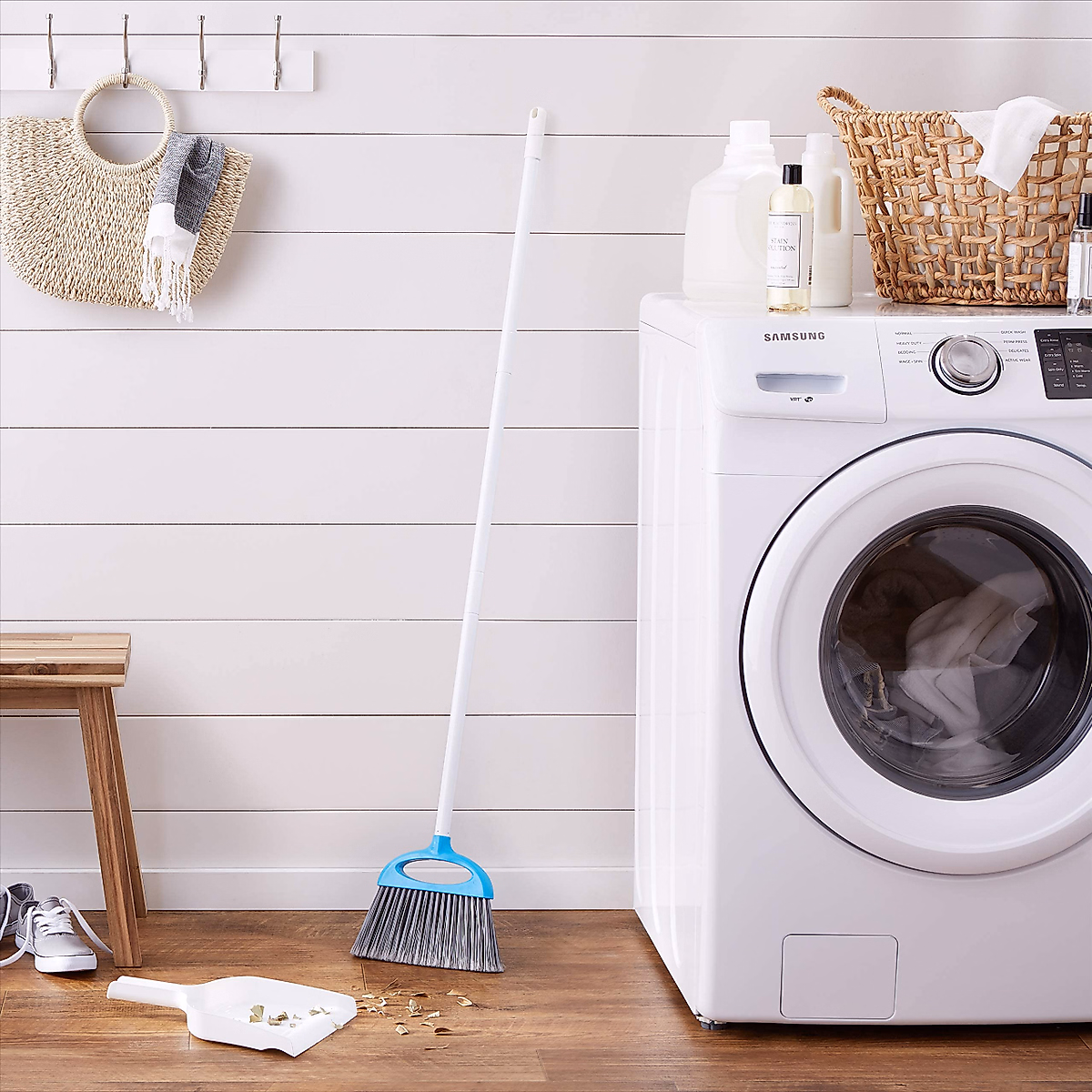 Amazon Basics Dustpan Broom Set, Blue and White