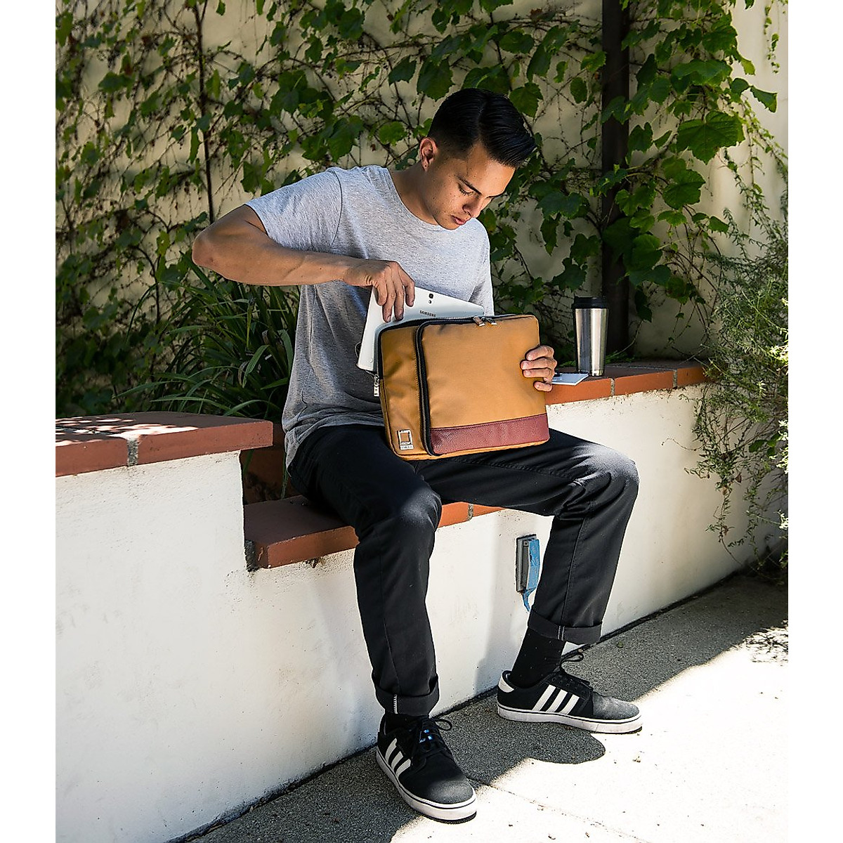 Luxury Executive Carrying Case for Lenovo Yoga/ThinkPad/Mix/IBM / 12-Inch 13-Inch