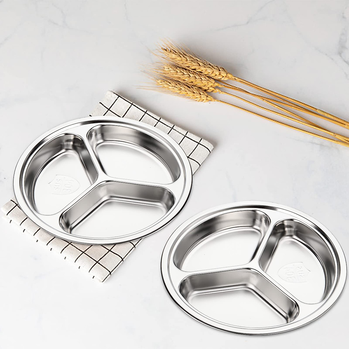 Hacaroa 4 Pack Stainless Steel Round Divided Plates, 9.5 Inch Dinner Snack Plates with 3 Compartment, Divided Tray Food Serving Platter for Kids, Adults, Camping, Lunch and Dinner