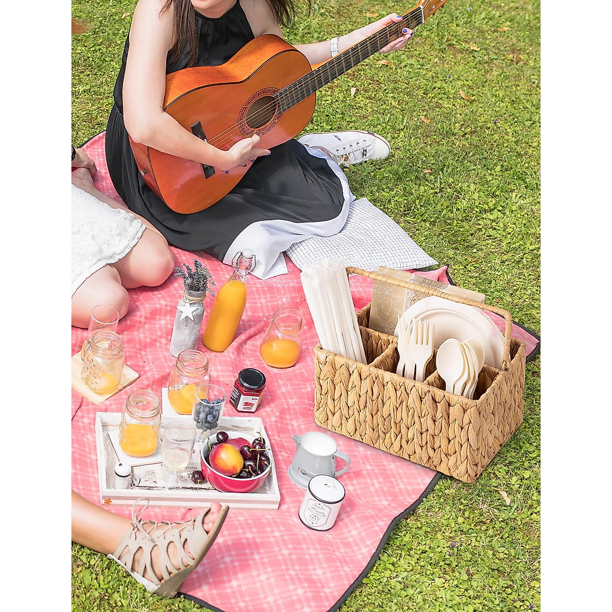 StorageWorks Wicker Flatware Organizer, Hand Woven Water Hyacinth Cutlery Holder for Countertop with Handle, 1 Pack