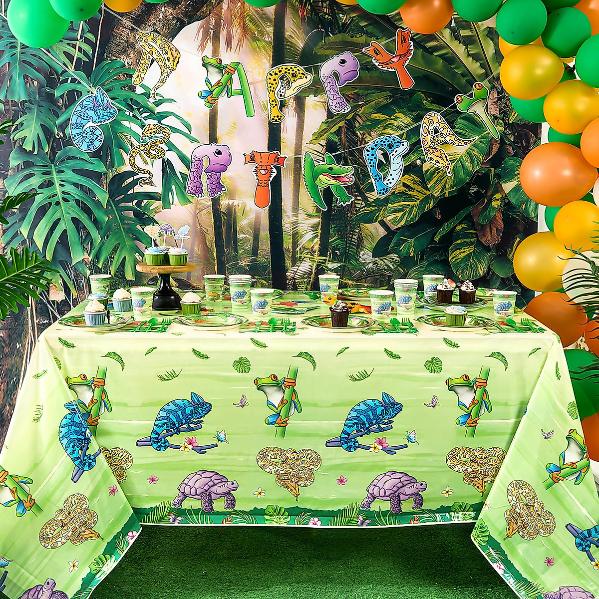 WERNNSAI Reptile Party Tablecloth - 1 PC Birthday Party Decorations 54’’ x 108’’ Disposable Table Covers for Kids Boys Party Family Dinner Camping Snakes Turtles Lizards Party Supplies