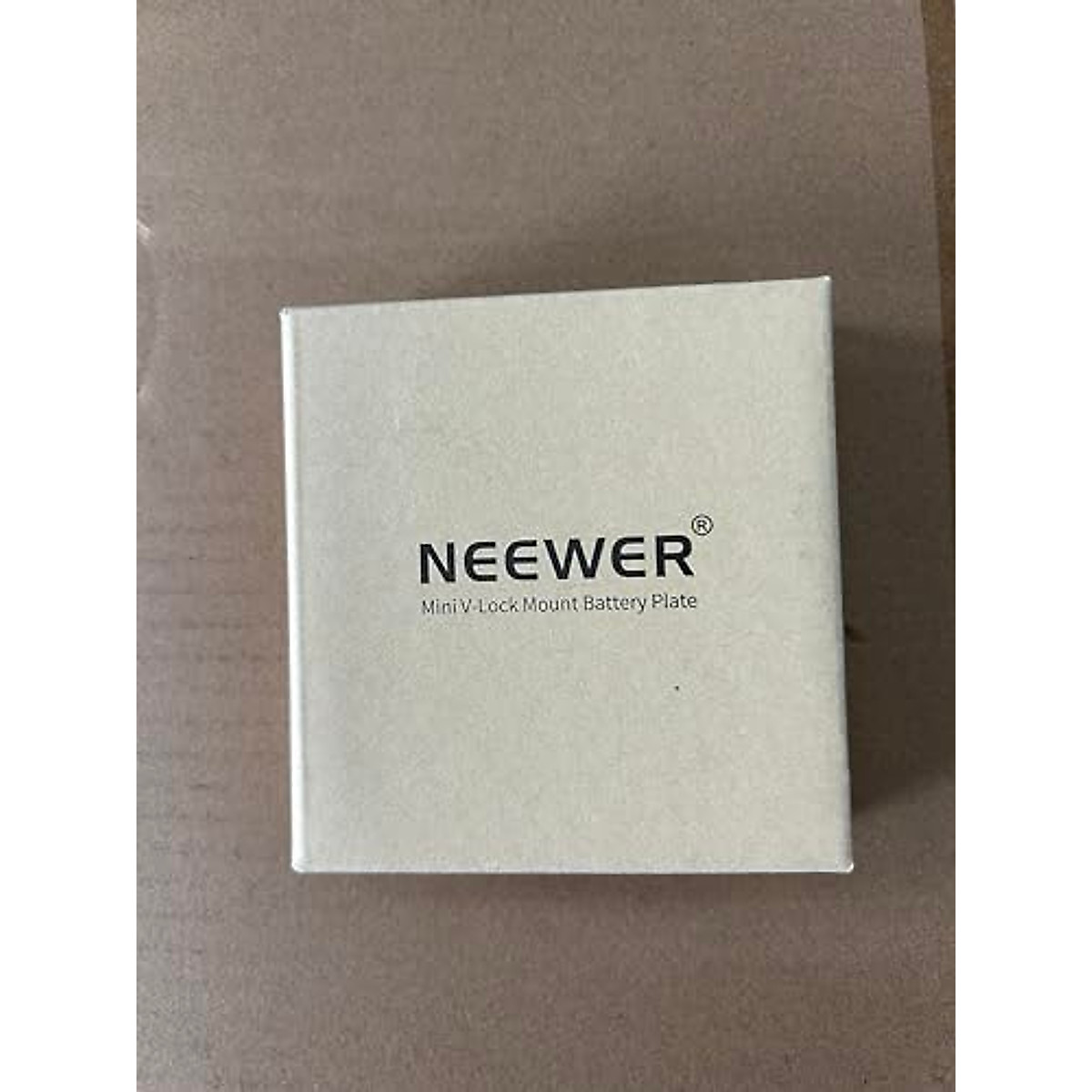NEEWER Mini V Mount Battery Plate for BP-V47 BP-V95 BP-150WS BP-190WS, with 1/4" Threads and Quick Release Button Compatible with SmallRig Cage Rig 15mm Rod Clamps Compatible with Tilta, PS001