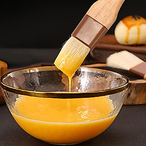 UOUYOO 2 Pieces Pastry Brushes Basting Boar Bristles and Beech Hardwood Handles 1 Inch, 1 1/2 Inch Oil Brush for Barbecue Spreading Butter Cooking Baking Brush