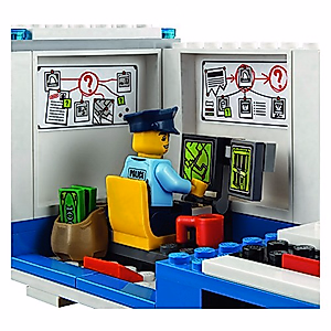 LEGO City Police Mobile Command Center Truck 60139 Building Toy, Action Cop Motorbike and ATV Play Set for Boys and Girls Aged 6 to 12 (374 Pieces)