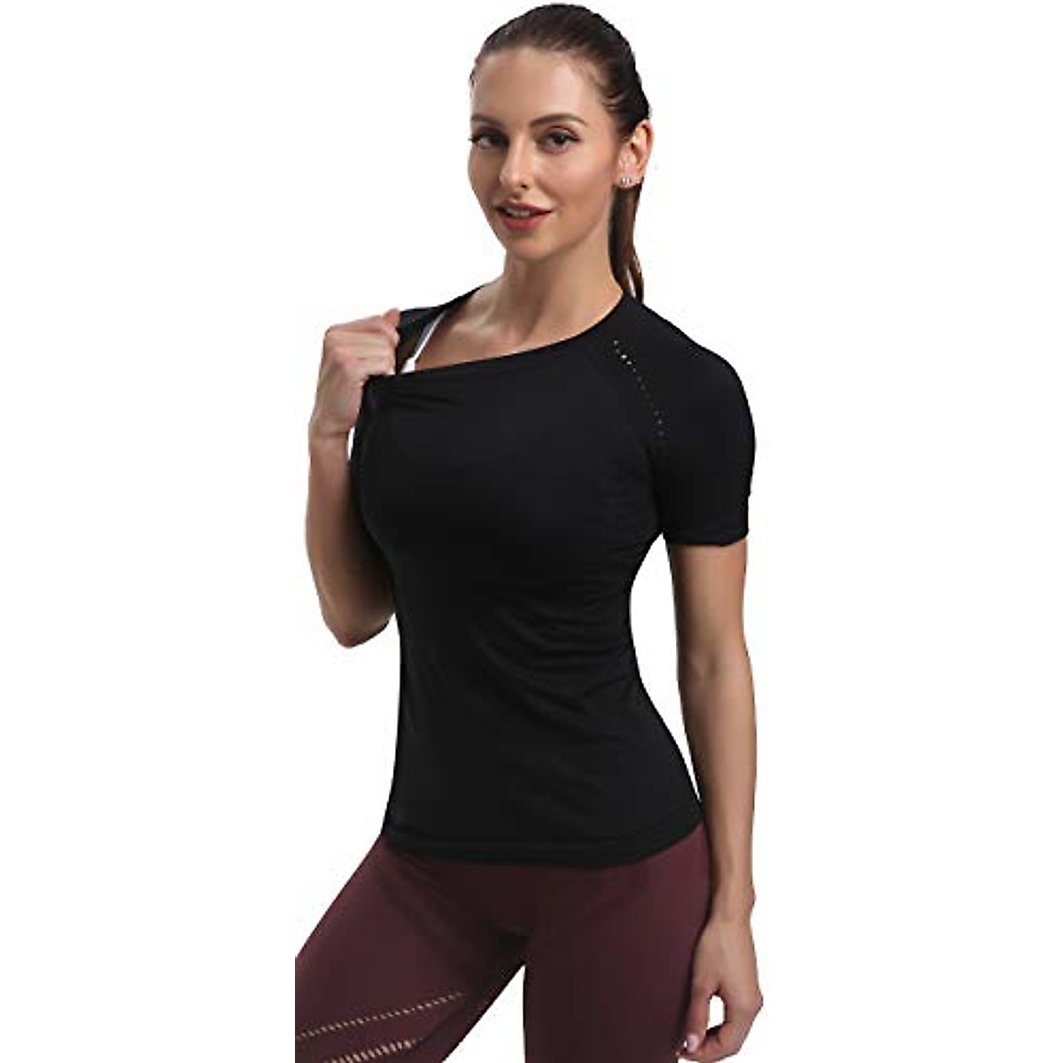 RUNNING GIRL Seamless Workout Shirts for Women Dry-Fit Short Sleeve T-Shirts Crew Neck Stretch Yoga Tops Athletic Shirts (TX2443Black, M)