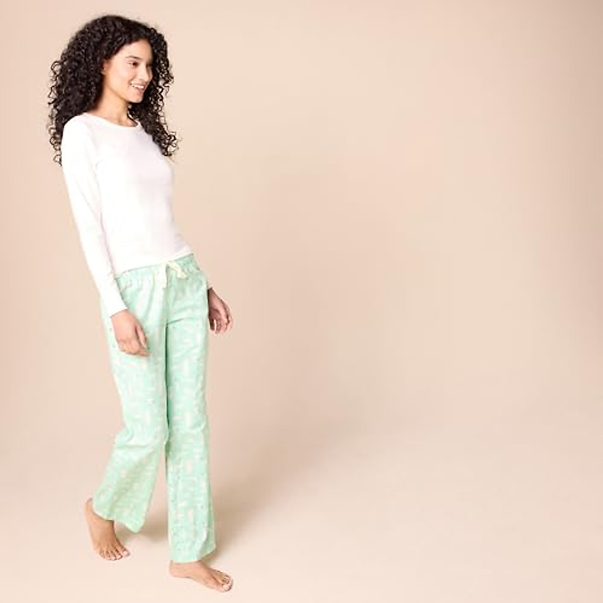 Amazon Essentials Women's Lightweight Flannel Pant and Long-Sleeve T-Shirt Sleep Set, Mint Green Forest Animals, Medium