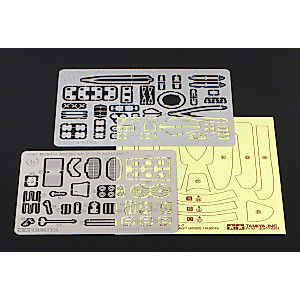 TAMIYA P-51D Mustang Hobby Model Kit (TM60322)