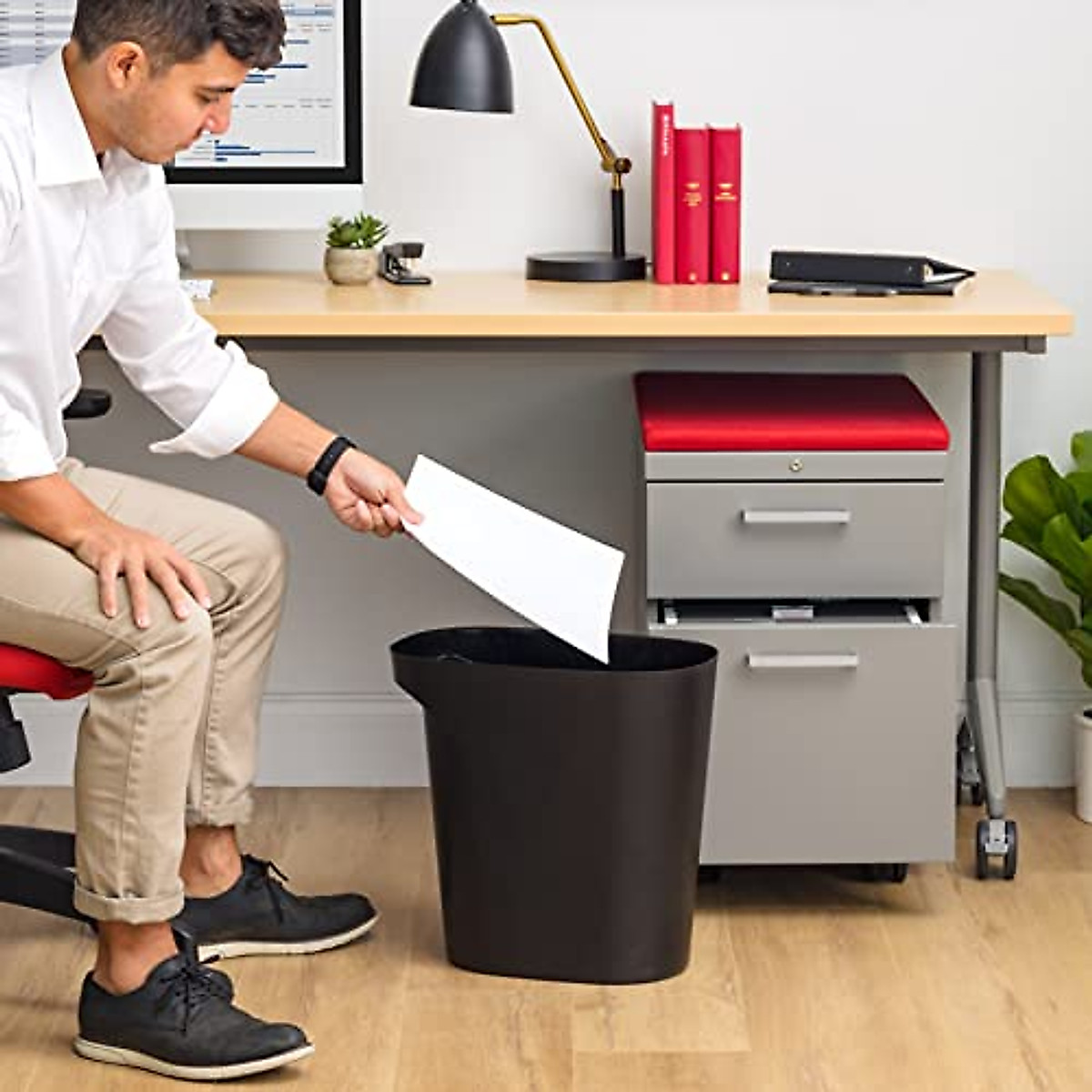 IRIS USA 6 Gallon / 24 Quart Plastic Wastebasket Trash Cans for Home, Office, Bedroom, Bathroom, Made with Recycled Materials, Black, 2-Pack