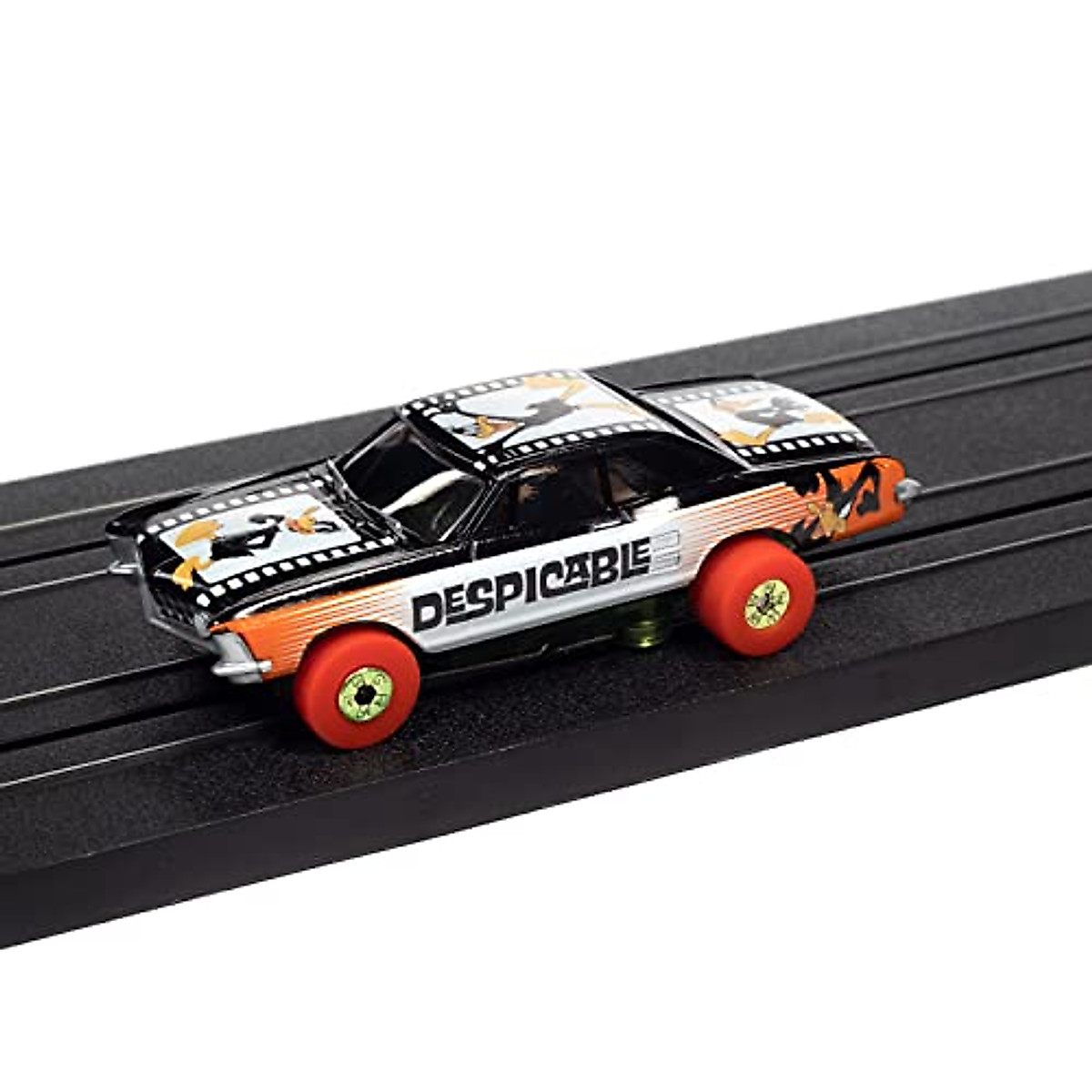 Auto World Thunderjet R33 Looney Tunes Daffy Duck - 1963 Buick Riviera HO Scale Slot Car