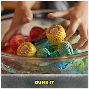 Monster Jam Mud Blasters, Monster Mutt Dalmatian Dunk Tank Playset, Color Change Action, Kids Toy Gifts for Boys and Girls Ages 3 and Up