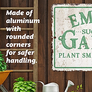 Personalized Vintage Distressed Look Succulent Garden Metal Room Sign (8x12 Inches)