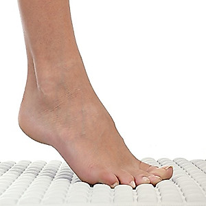 SlipX Solutions Cream Pillow Top Plus Safety Bath Mat Provides The Very Finest in Cushioned Comfort and Slip-Resistance (Over 700 Air-Filled Pockets, 200 Suction Cups, Natural Rubber)