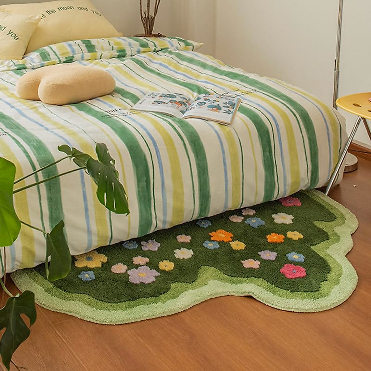 YYINYXY Green Moss Carpet for Bedroom 3D Irregular Aesthetic Bed Rug Living Room Cute Floral Sofa Rug Microfiber Fleece Carpet Home Decor (20x39'')