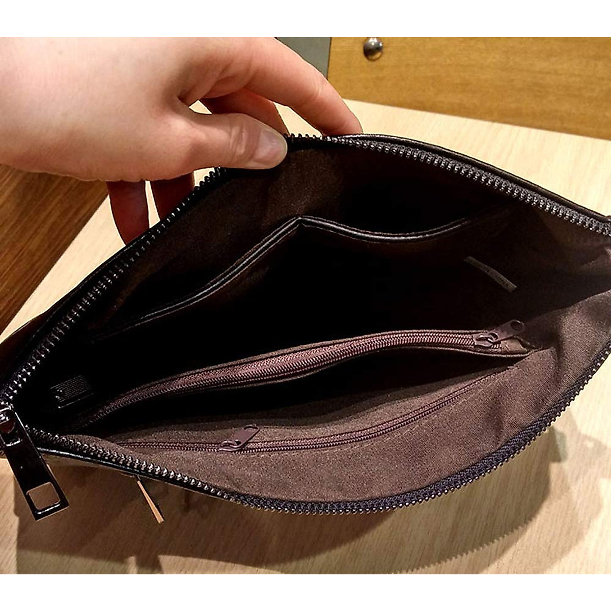 NIGEDU Fashion Rivet Women Envelope Clutch Bag PU Leather Crossbody Messenger Bags Female Shoulder Handbag Wristlet Clutches (Brown)