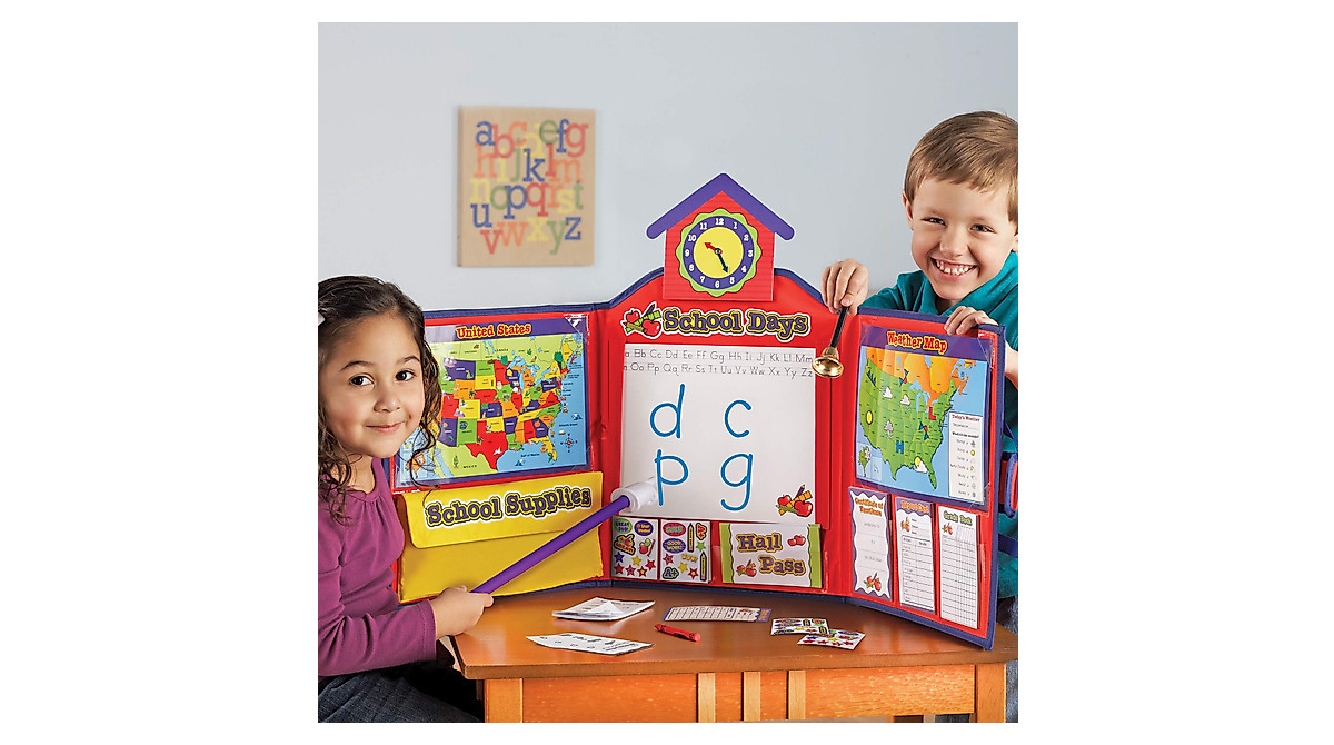 Learning Resources Pretend & Play School Set - Engage & Learn