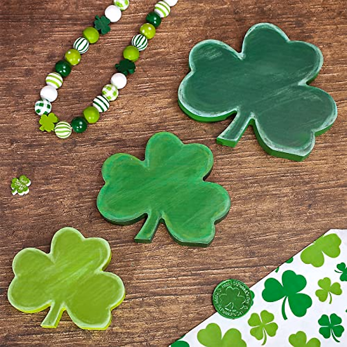 Whaline 3Pcs St. Patrick's Day Wooden Signs Rustic Green Shamrock Table Ornaments Lucky Clover Table Centerpieces Irish Holiday Decorative Table Centerpieces for Home Fireplace Tiered Tray Decor
