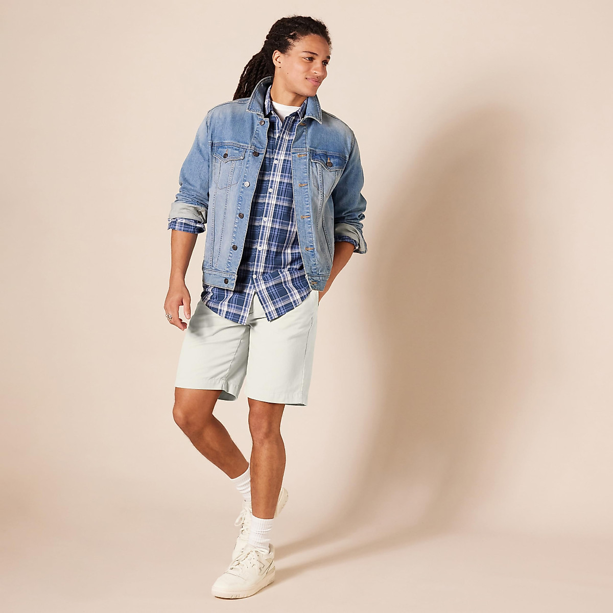 Amazon Essentials Men's Classic-Fit 9" Chino Short, Grey, 38