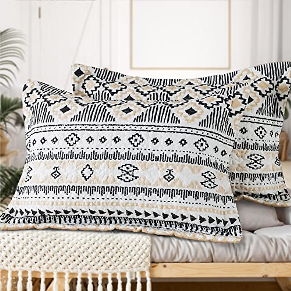 VAPUTAR King Size Quilt Bedding Set - 3 Pieces Soft Stripe Boho King Bedspread, All-Season Lightweight Reversible Coverlet Sets, Quilts King Size for Farmhouse Bedroom (Black/Beige)