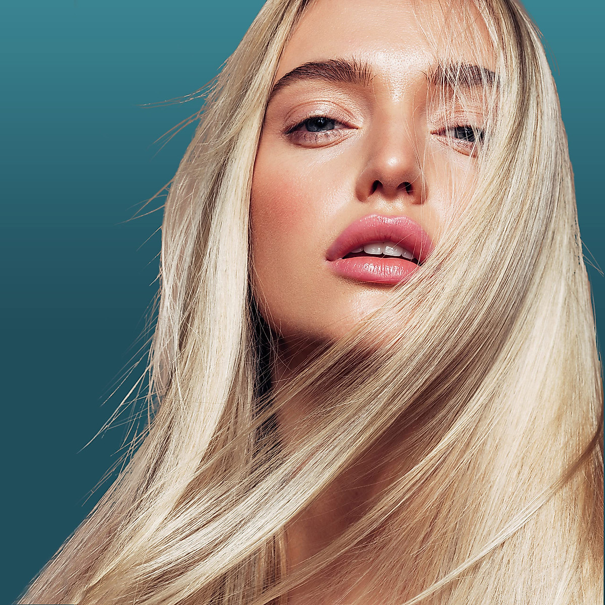 Nexxus Ultralight Smooth Conditioner Weightless for Dry and Frizzy Hair Smooth Hair Treatment to Block Out Frizz Against Humidity 13.5 oz