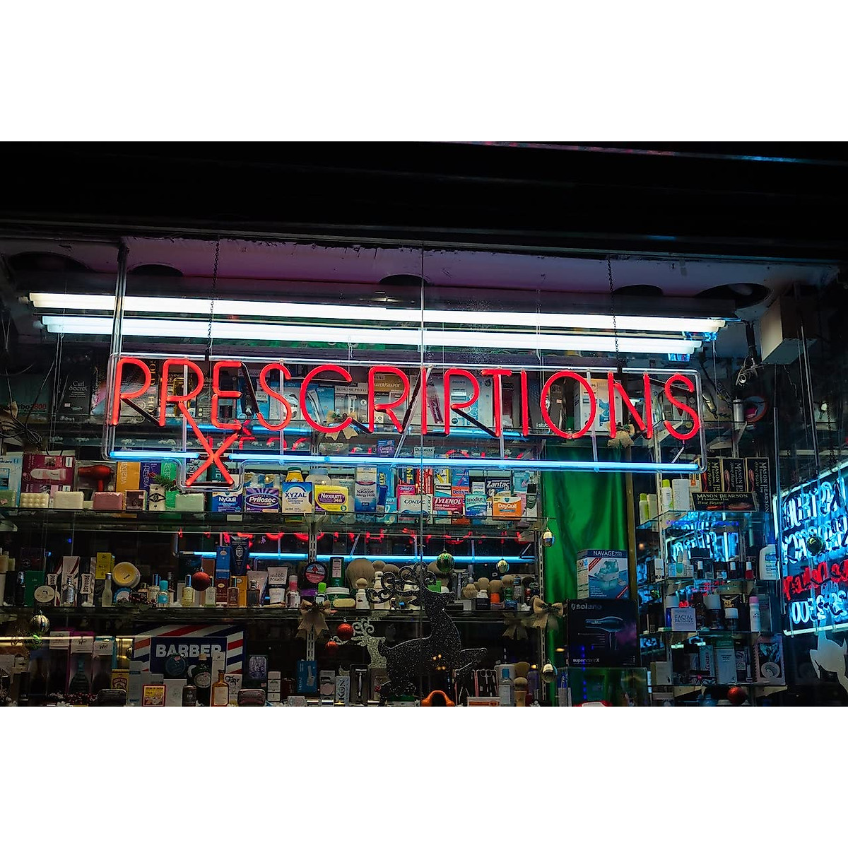 Ghiuop 25-Pack T8 LED Bulbs 4 Foot Tube Light, 4ft LED Shop Garage Warehouse Light, 20W 5000K 2600LM Daylight White, Fluorescent Lights Tube Replacement, Ballast Bypass, Dual-end Powered, Clear Cover