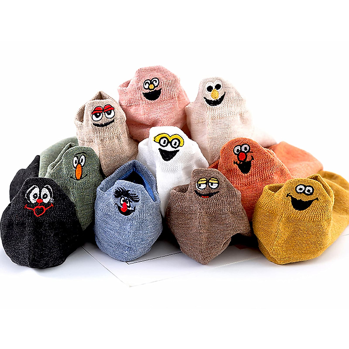 IBEILLI Women Cute Socks 10 Pairs Cotton Kawaii Embroidered Funny Low Cut Socks for Women Girls Ankle Socks (Sesame 10 Pack Street with Gift Box)