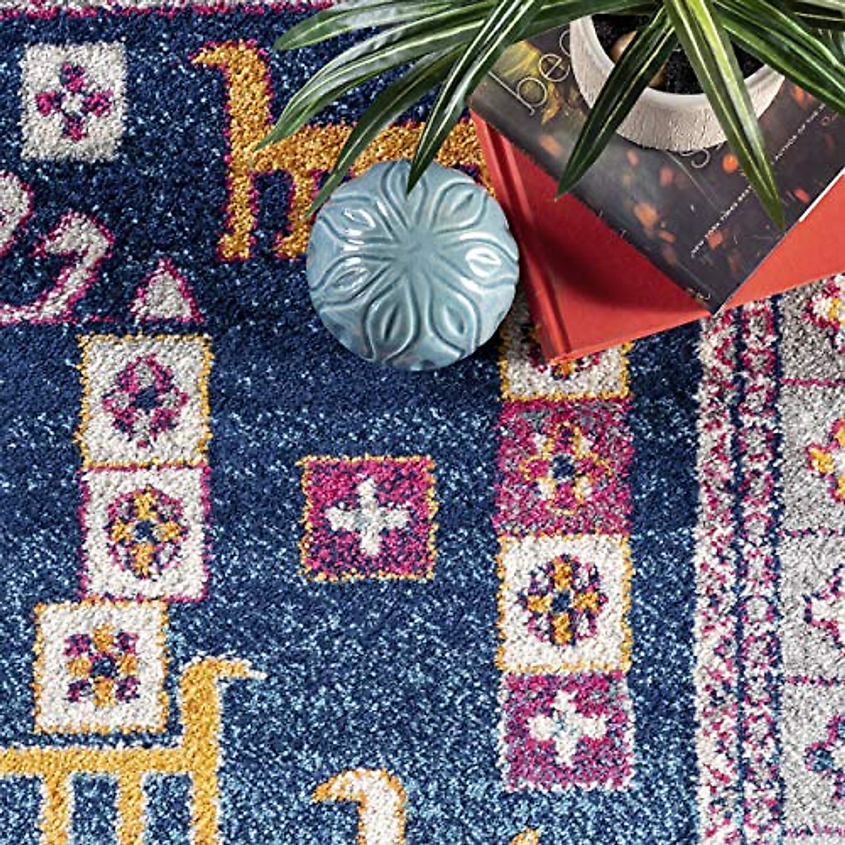 nuLOOM Marisela Tribal Runner Rug, 2' 8" x 8', Navy