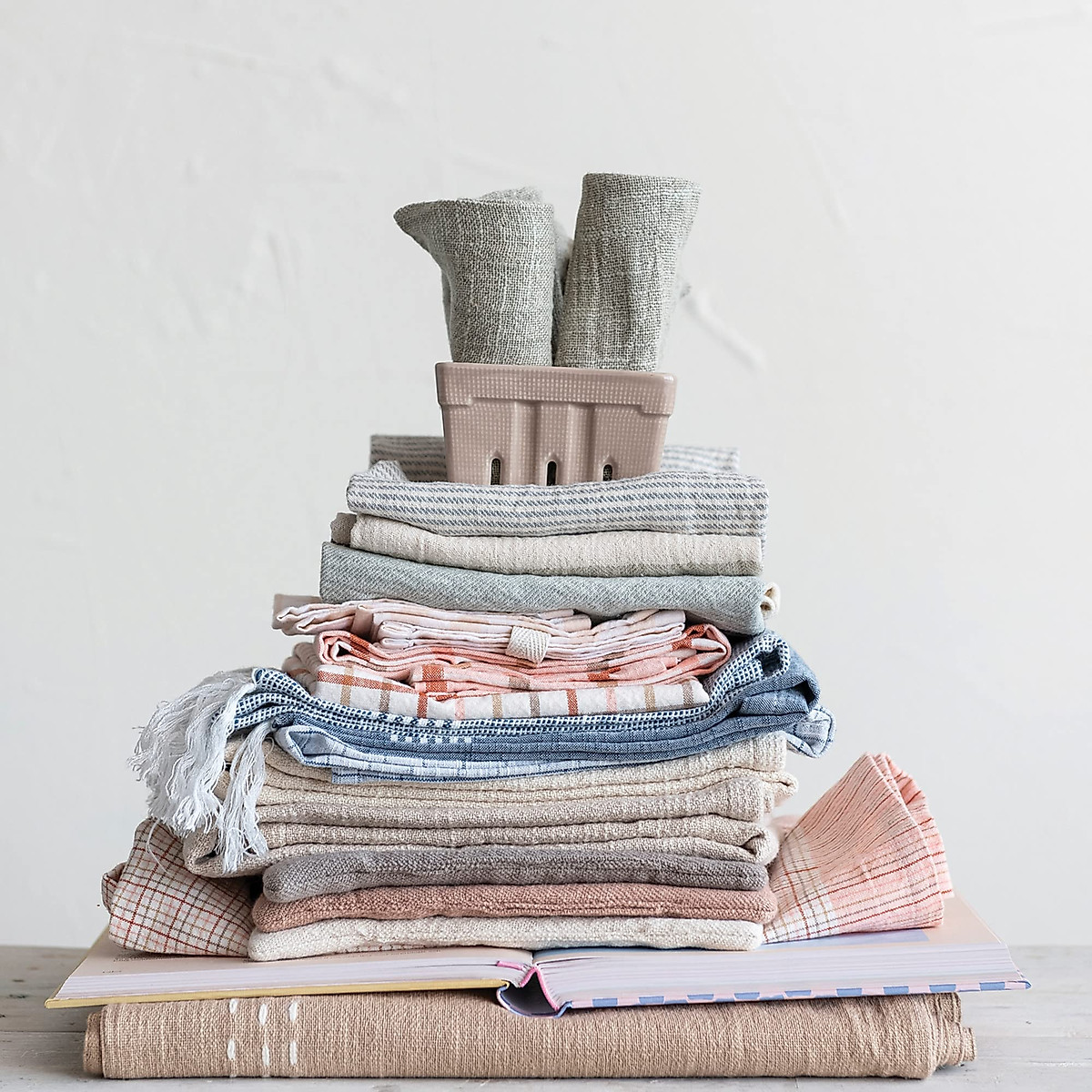 Creative Co-Op Farmhouse Square Linen and Cotton Cocktail Napkins, Set of 4, Sage