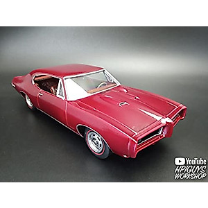AMT 1968 Pontiac GTO Hardtop Craftsman Plus 1:25 Scale Model Kit