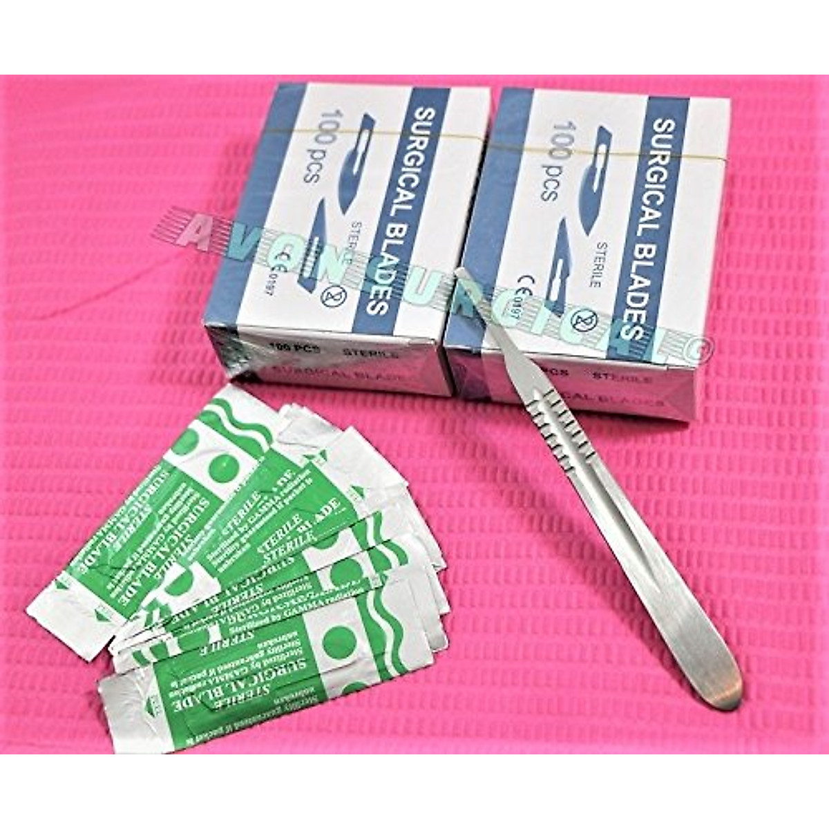 Cynamed 200 Sterile Scalpel Blades #21 Sterile Carbon Steel + 1 Scalpel Handle #4 -for Biology Lab Anatomy, Practicing Cutting, Medical Student Training, Sculpting, Repairing