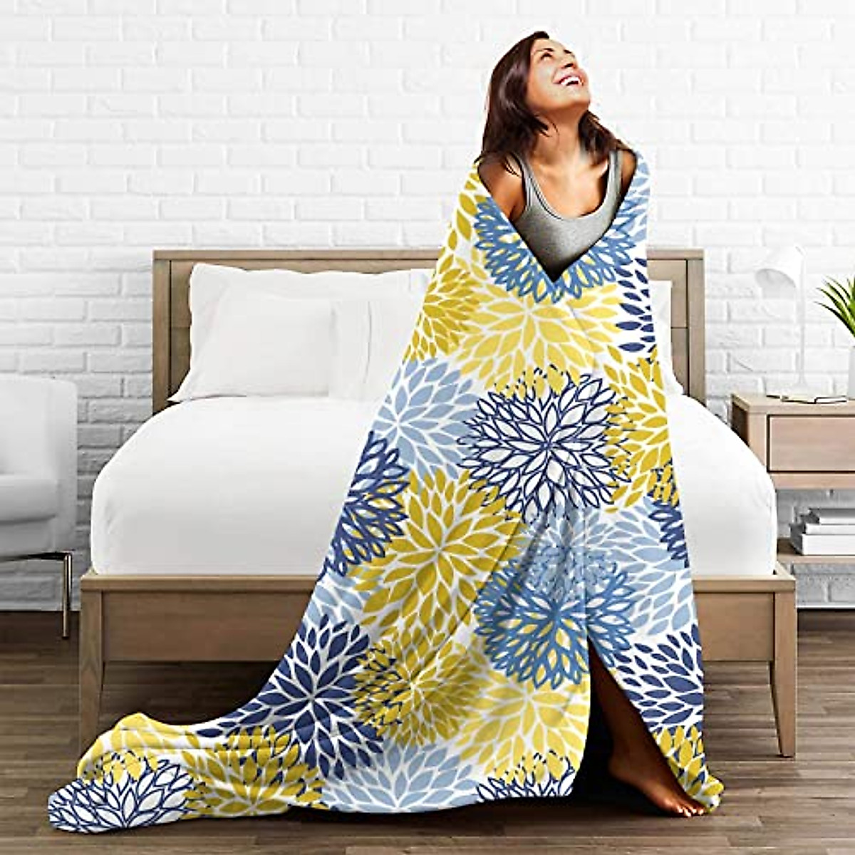 Abucaky Blue Yellow Navy Chrysanthemum Flowers Fleece Throw Blanket Ultra Soft Cozy Decorative Flannel Blanket All Season for Home Bed Couch Chair Travel 80x60in