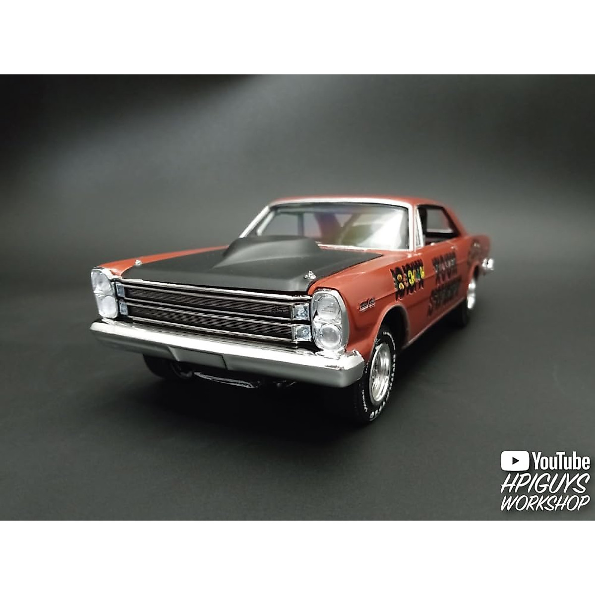 AMT 1966 Ford Galaxie Sweet Bippy 1:25 Scale Model Kit
